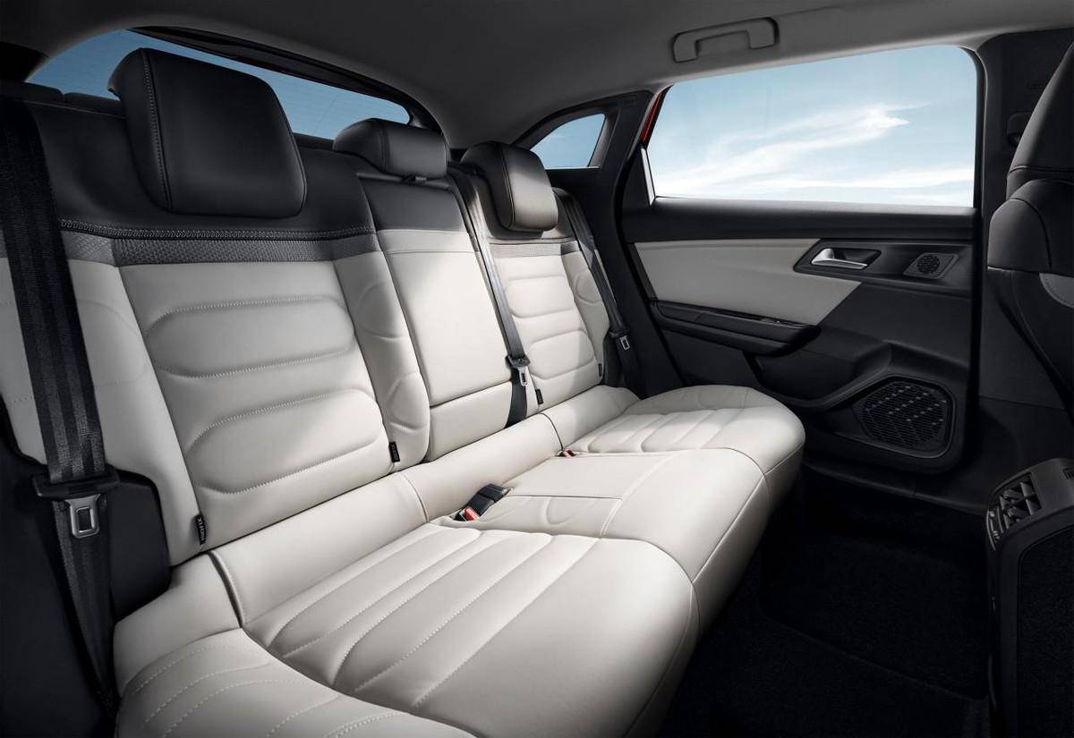 12W的C6没抢到？入门即豪华的凡尔赛C5 X一样真香_搜狐汽车_搜狐网