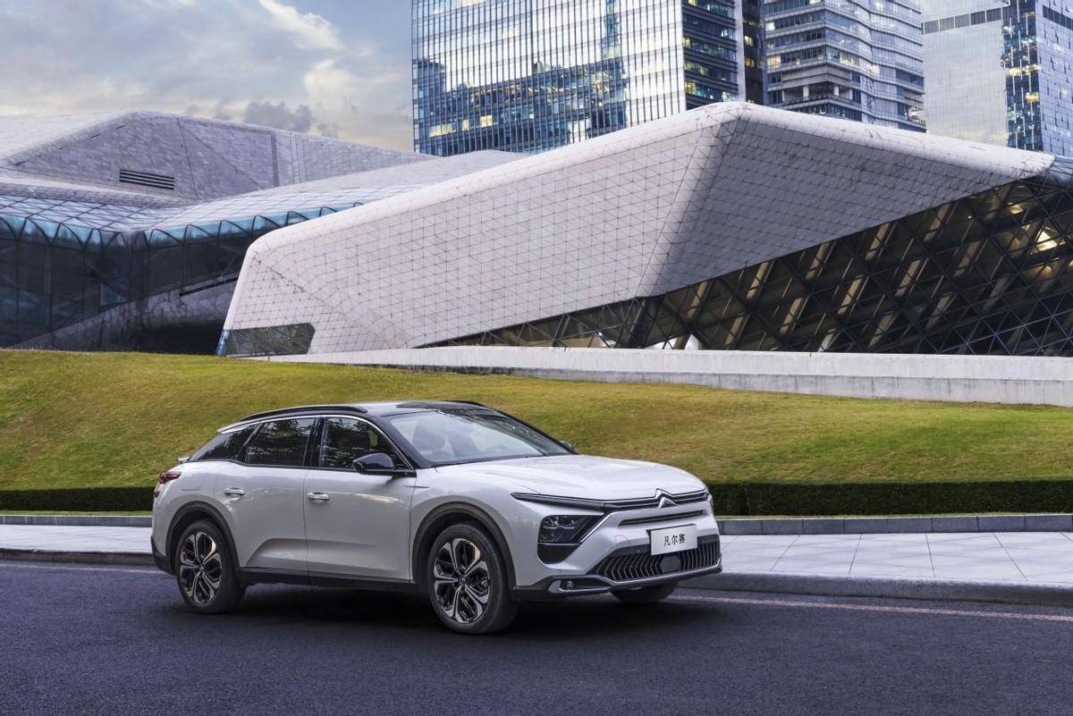 12W的C6没抢到？入门即豪华的凡尔赛C5 X一样真香_搜狐汽车_搜狐网