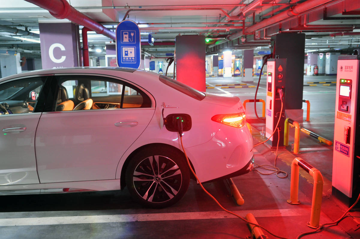 品质感豪华感依旧 TC君试驾奔驰C 350 e L_搜狐汽车_搜狐网