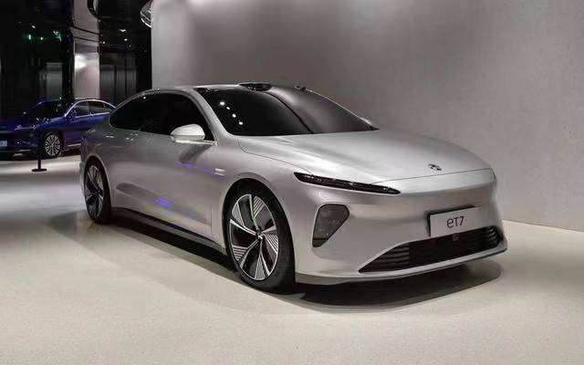 小鹏G9、蔚来ET7、智己LS7正面硬刚，“40万级最好SUV”花落谁家？_搜狐汽车_搜狐网