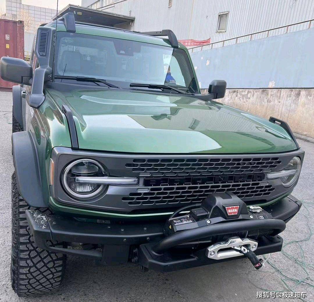 俗称福特牌“牧马人”，前置绞盘+四驱+涉水喉，越野媲美路虎卫士_搜狐汽车_搜狐网