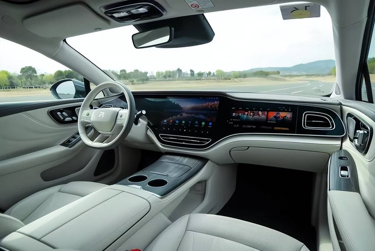 “新豪华大智座”上汽飞凡F7全国已到店 拥有巴赫座舱、3D矢量音效、95%隔震率_搜狐汽车_搜狐网