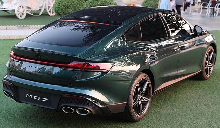 2.0T+电磁悬架，还给e-LSD，如何评价全新MG7？_搜狐汽车_搜狐网