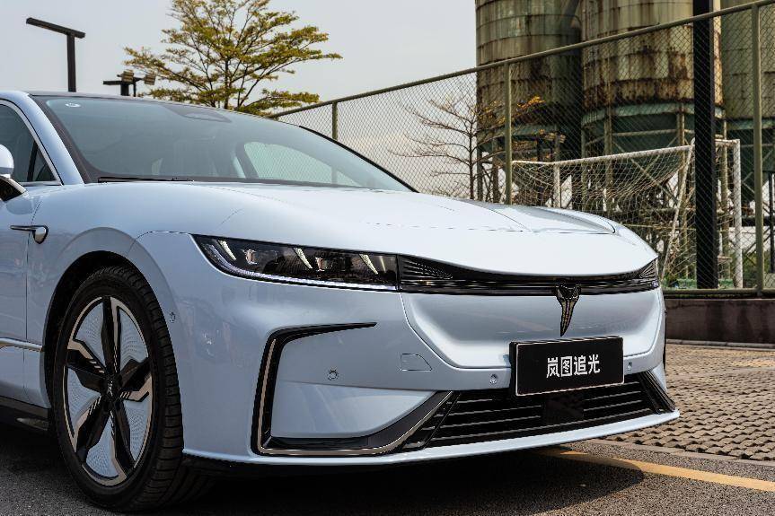 A6L车主想要买台纯电车，看了蔚来ET7，最终还是选了岚图追光_搜狐汽车_搜狐网