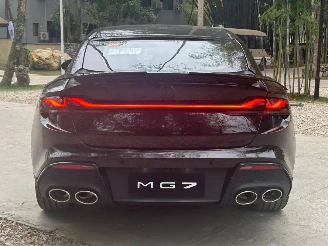 MG7试驾｜年轻人的第一台轿跑，黑标名爵卷爆20万级市场_搜狐汽车_搜狐网