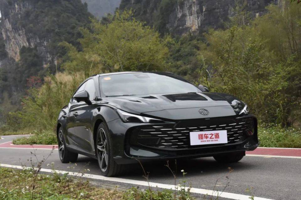 试驾：MG7，底盘用料扎实，运动最优解！_搜狐汽车_搜狐网