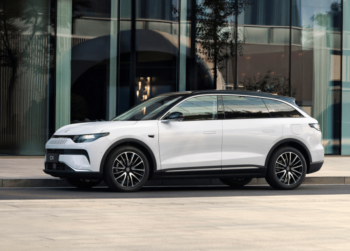 零跑C11增程和宋PLUS DM-i智能座舱大PK，看完就没有选择困难症了！_搜狐汽车_搜狐网