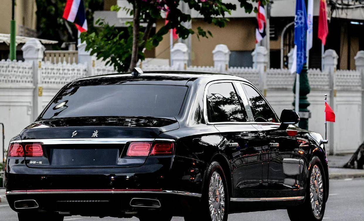 多图实拍：一汽红旗N701，地位超红旗L5，配V6插混+超级联屏！_搜狐汽车_搜狐网