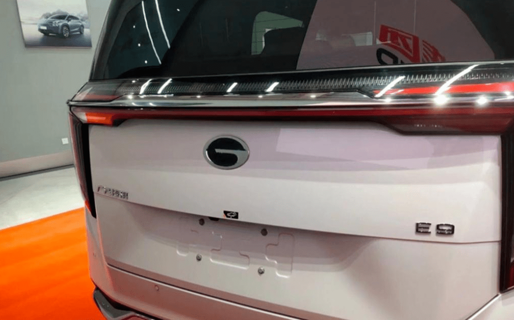 传祺全新MPV“E9”实车曝光；腾势D9开通UWB数字钥匙_搜狐汽车_搜狐网