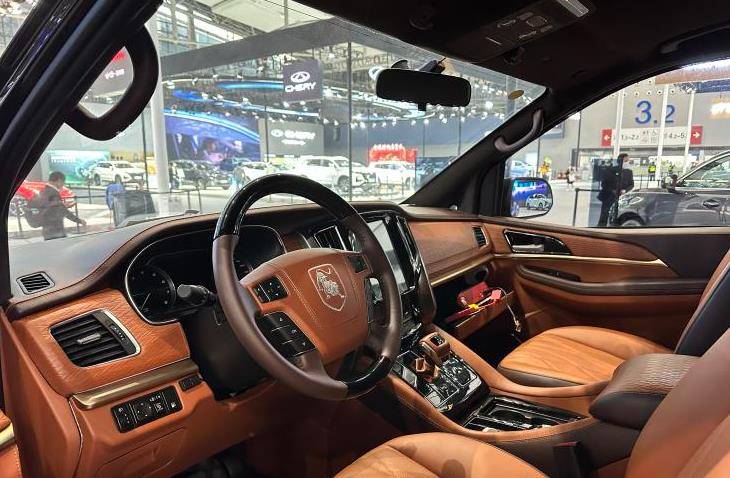 东风风行M7大师版，2.0T+8AT，长5米1多，网友：可惜外观欣赏不来_搜狐汽车_搜狐网