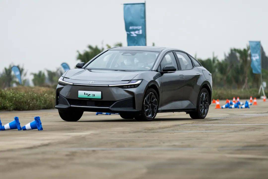 开启纯电新时代 传承以人为本 丰田bZ系列回归用车本源_搜狐汽车_搜狐网