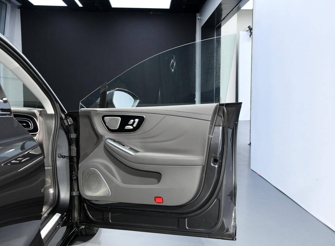 车长5米，自重超2.1吨最快3.7s破百，飞凡F7选什么配置车型好？_搜狐汽车_搜狐网