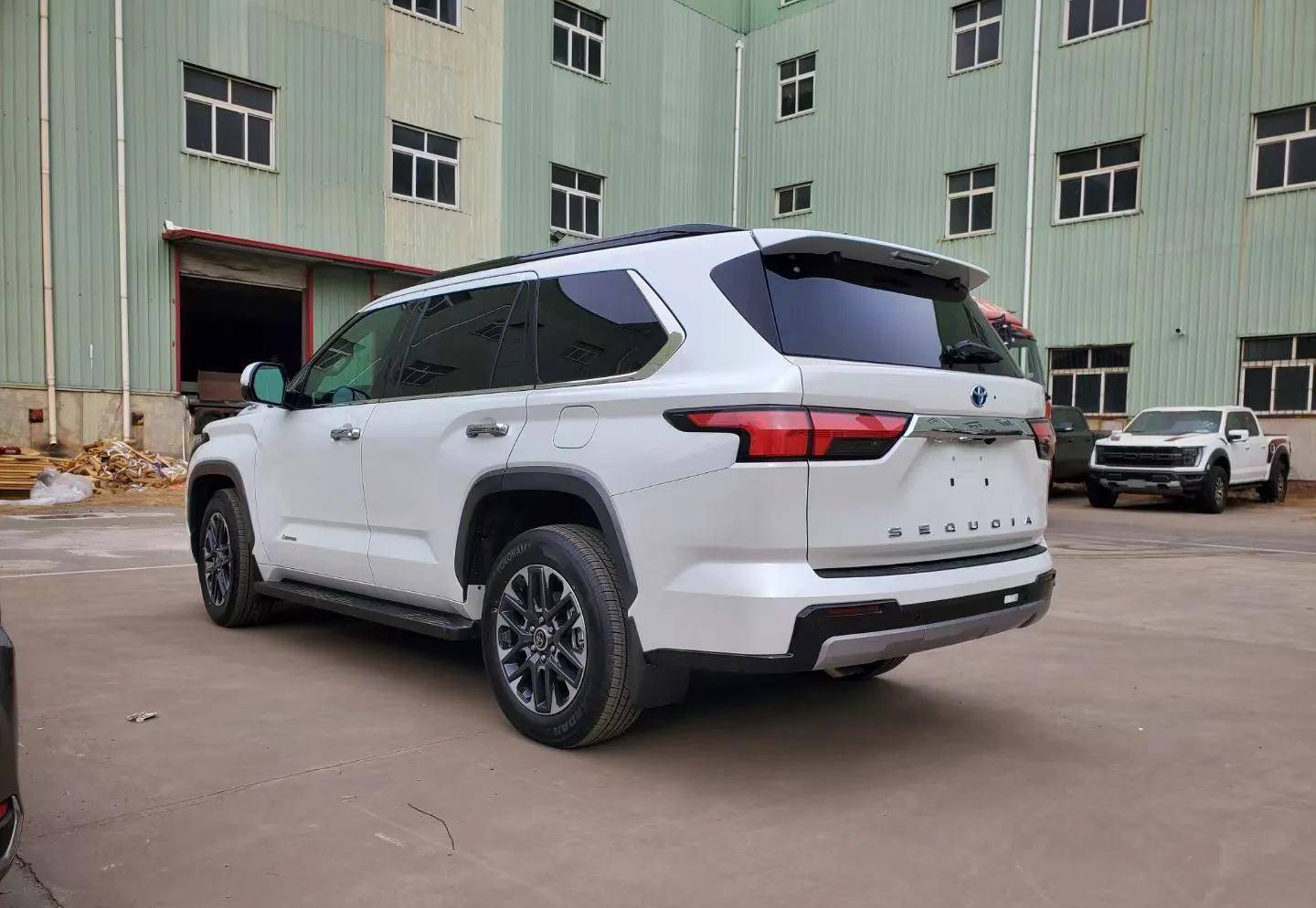 丰田红杉3.5T+48V轻混 油耗12.5升 起步价99.5万老板说不贵_搜狐汽车_搜狐网