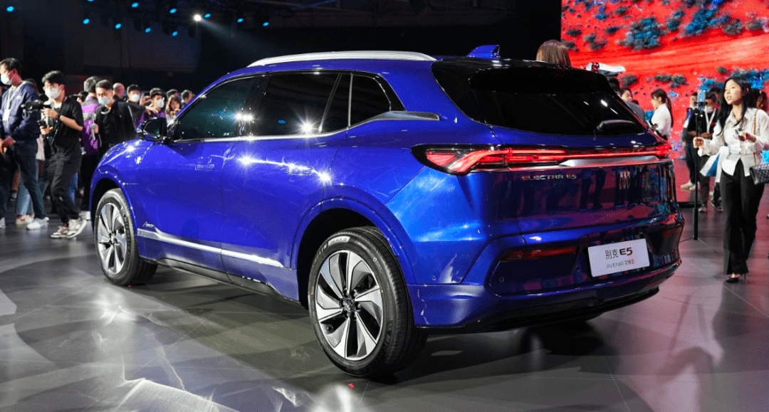 掀桌子！别克中大型纯电SUV售20.89万元起_搜狐汽车_搜狐网