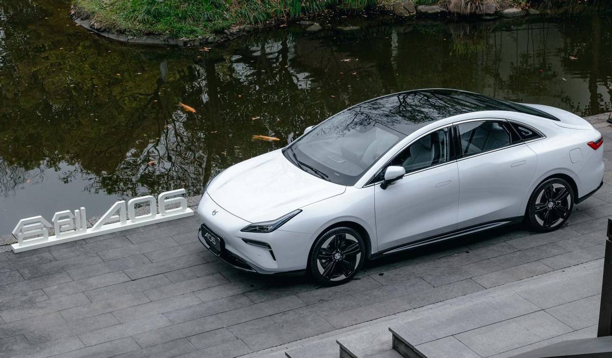 最具质价比的18万纯电轿跑，合创A06对标深蓝SL03_搜狐汽车_搜狐网