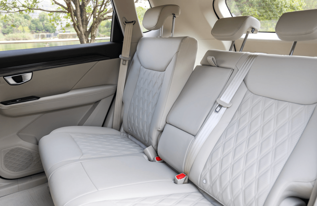 这SUV一公里最低3毛多，轴距2750mm，颜值能打，才10万左右_搜狐汽车_搜狐网