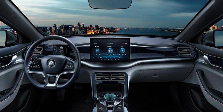 秦PLUS EV 2023冠军版与老款及竞品车型的性价比分析，表现如何？_搜狐汽车_搜狐网