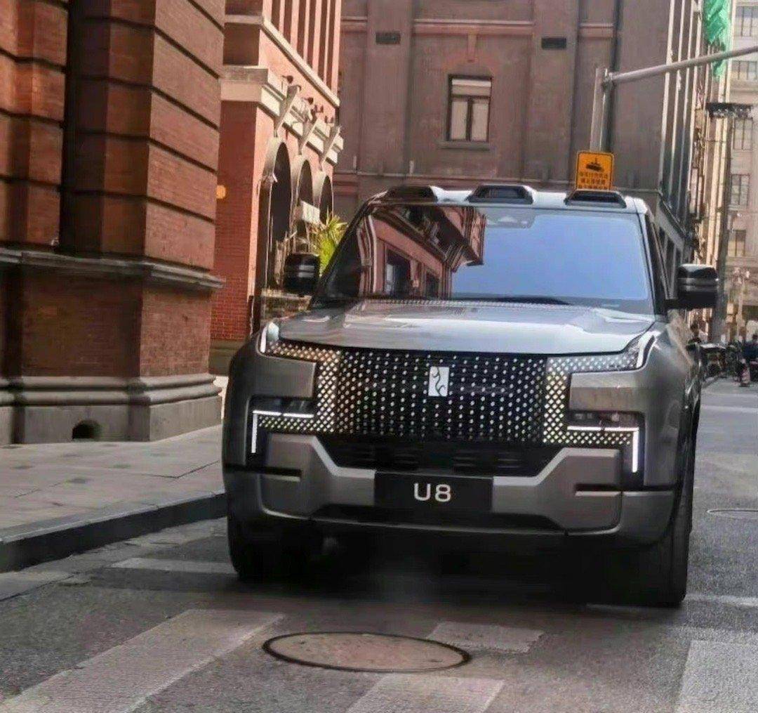 我们超跑来了！全新仰望U9，这颜值你给几分？_搜狐汽车_搜狐网