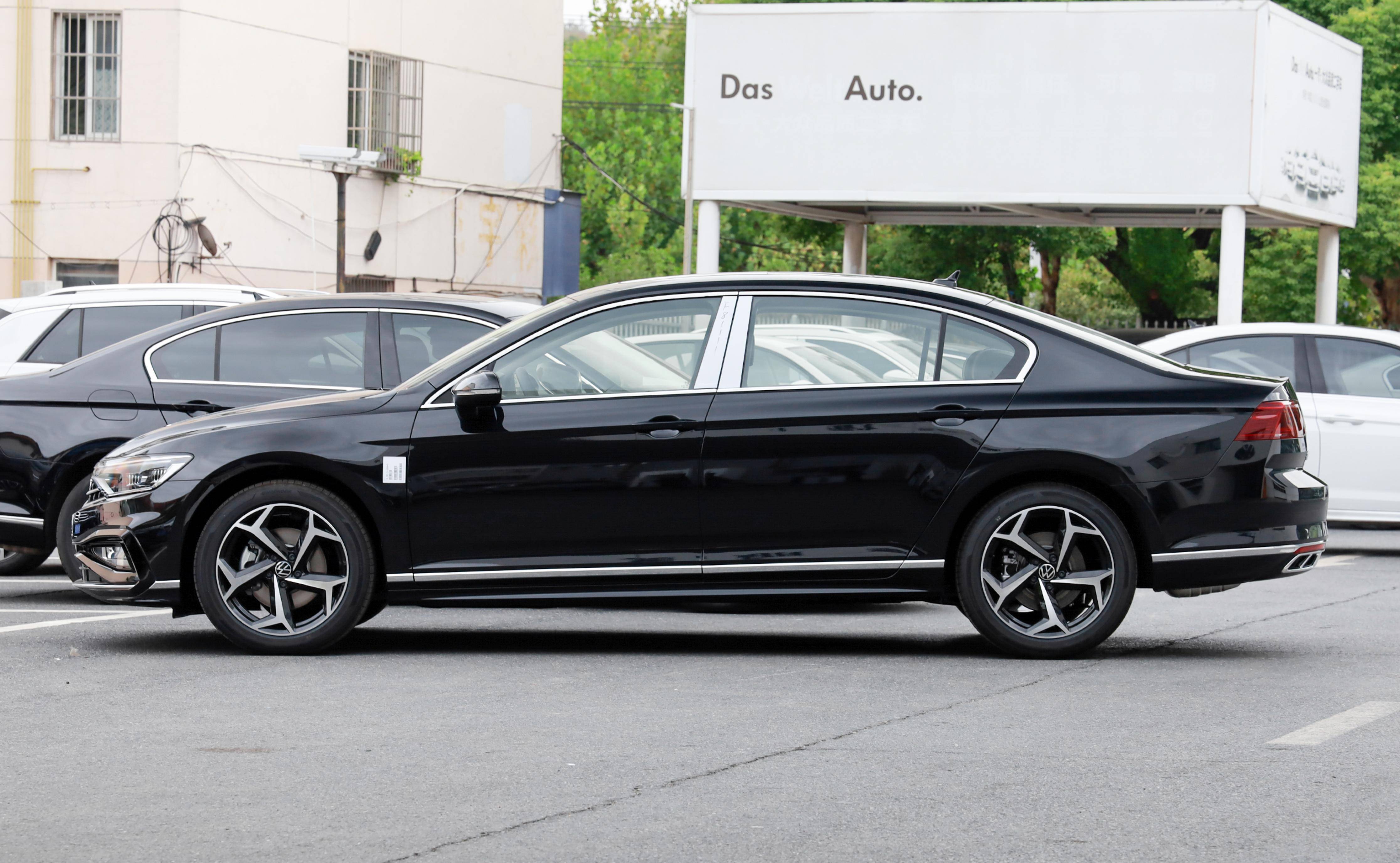 2023款迈腾，轴距2871mm，配多连杆独立悬架，雅阁慌不慌？_搜狐汽车_搜狐网