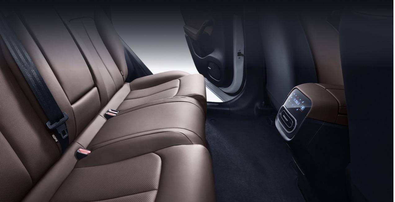 零跑C11 PK宋PLUS EV：豪华与智能竟可兼得？_搜狐汽车_搜狐网