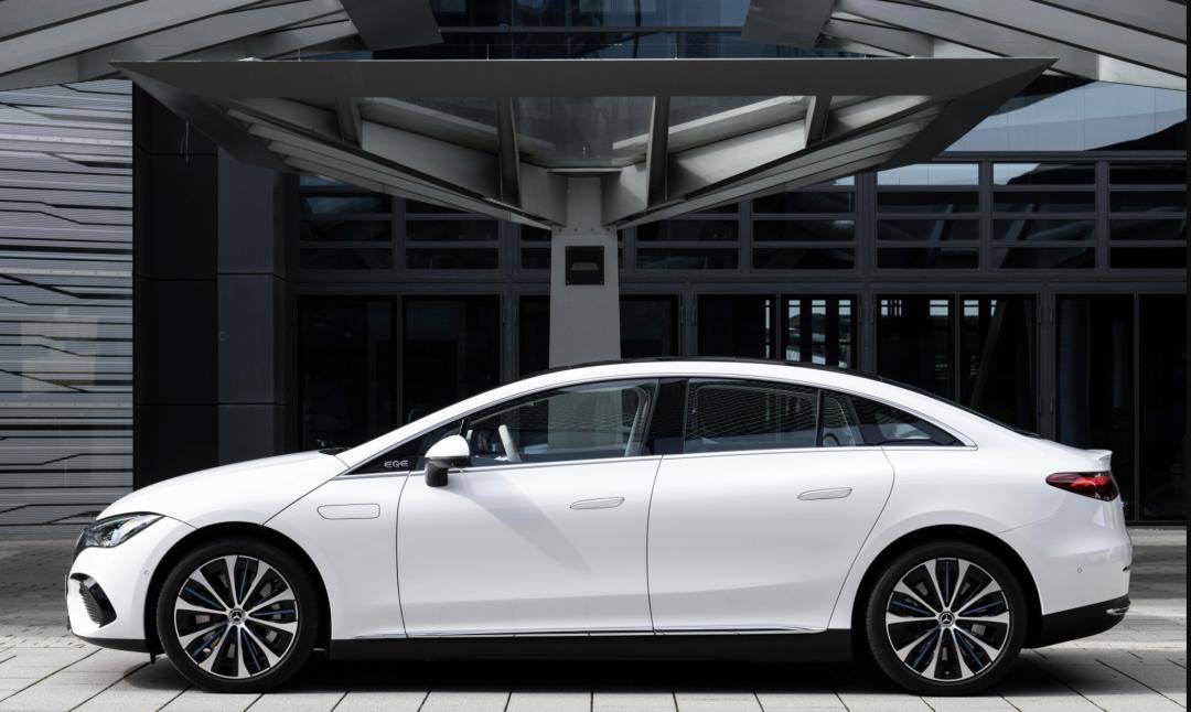 同样50万，同是电动车，奔驰EQE为什么卖不过蔚来eT7？_搜狐汽车_搜狐网