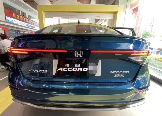 全新本田雅阁实车到店，外观设计新潮，内饰风格年轻，车长4980mm_搜狐汽车_搜狐网