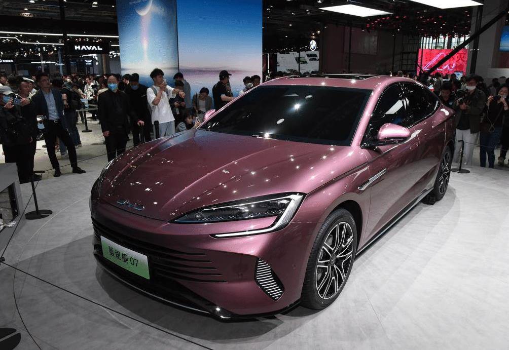 上海车展，比亚迪发布新车了，造型优雅，长4980mm，提供2种动力_搜狐汽车_搜狐网