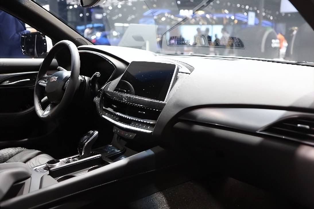 全系标配2.0T+8AT，玩得就是真实，林肯Z对比凯迪拉克CT5战果如何_搜狐汽车_搜狐网