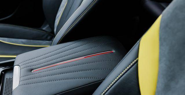 上市就被“国人捧红”，破百6.8秒，车长4990mm，不足20W质保终身_搜狐汽车_搜狐网