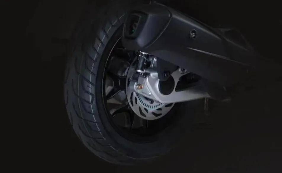 光阳新推出的RKS150长征版和TCS版有何区别？应该如何选？_搜狐汽车_搜狐网