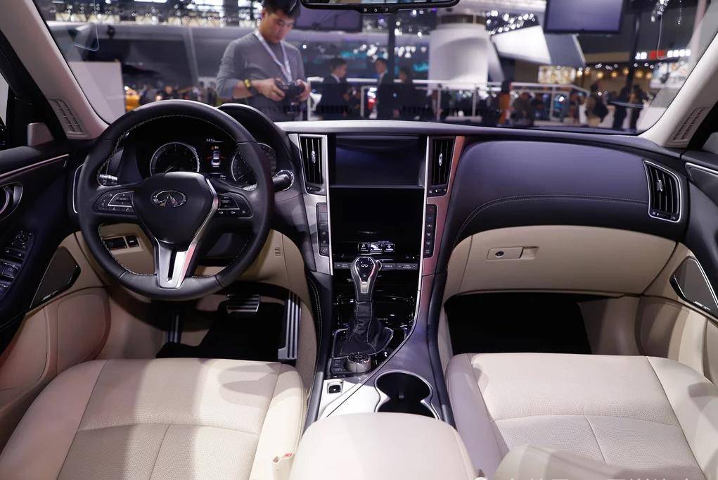 英菲尼迪新车总算良心发现！A4L看了嚎啕大哭，26万起或遭疯抢_搜狐汽车_搜狐网