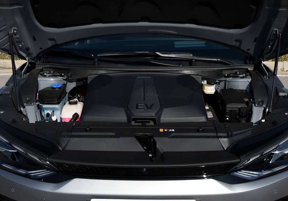 起亚EV6亮相上海车展，要颜值也要性能的电动车来咯！_搜狐汽车_搜狐网