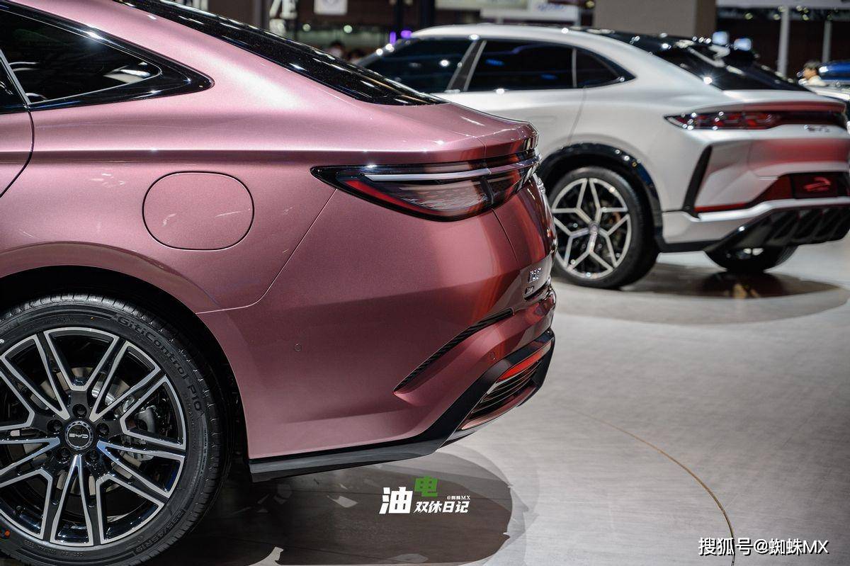 3.9L超低油耗，2米9大轴距，比亚迪驱逐舰07上海首秀_搜狐汽车_搜狐网