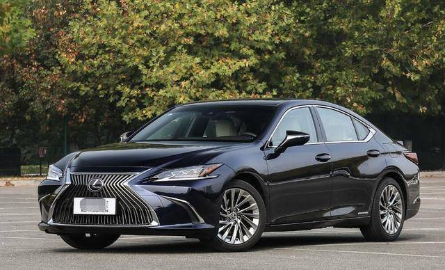 奥迪A6L和雷克萨斯ES300h哪个好？内行人：开完才知道差距！_搜狐汽车_搜狐网