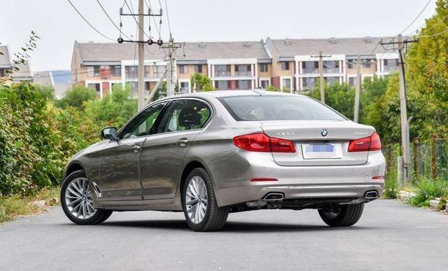 42.9万提了辆奔驰E级，2个月后再开宝马530Li，车主：差距不一般_搜狐汽车_搜狐网