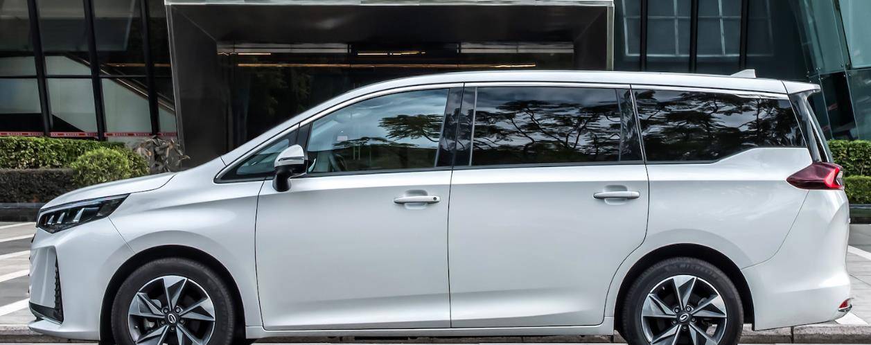 经常全家出游首选这车，轴距2米81大七座，仅售9万还标配两个“头等舱”_搜狐汽车_搜狐网