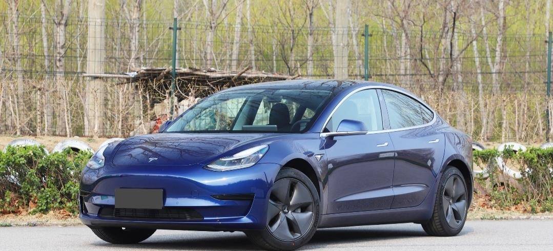 特斯拉Model3和小鹏P7谁更值得买？老司机：对比后高低立现_搜狐汽车_搜狐网