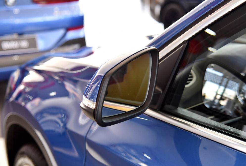 2023款宝马X1上市，2.0T＋8AT，油耗6.2L，比奥迪Q3霸气_搜狐汽车_搜狐网