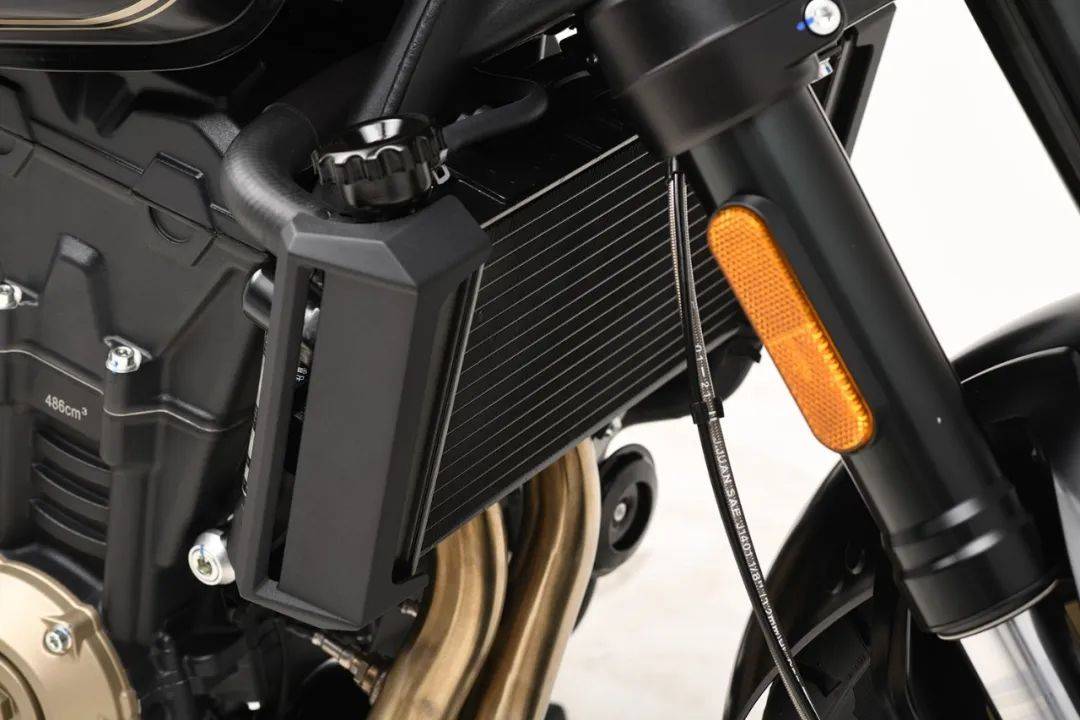 34800元：高金GK500咖啡版R重装上市_搜狐汽车_搜狐网