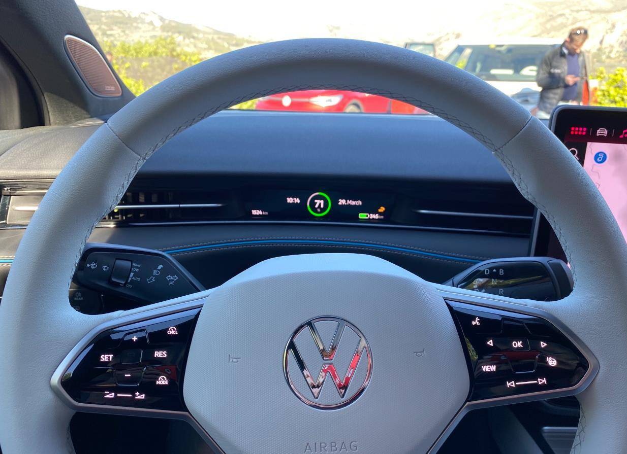 大众ID.7纯电动轿车，新技术APP550电机，电子变色天窗_搜狐汽车_搜狐网