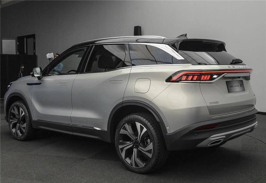 轿跑SUV新“战将”！轴距2800mm配双12.3大屏，10.49万_搜狐汽车_搜狐网