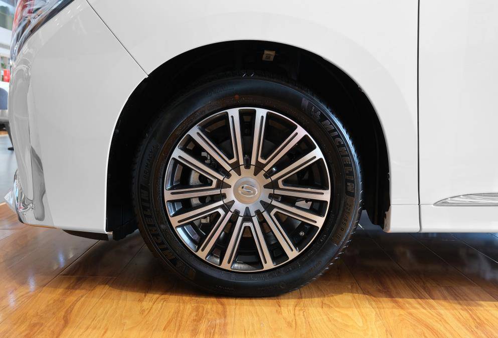 “入门即高配”，长超5米，2.0T爆252马力＋国六，比GL8有排面_搜狐汽车_搜狐网