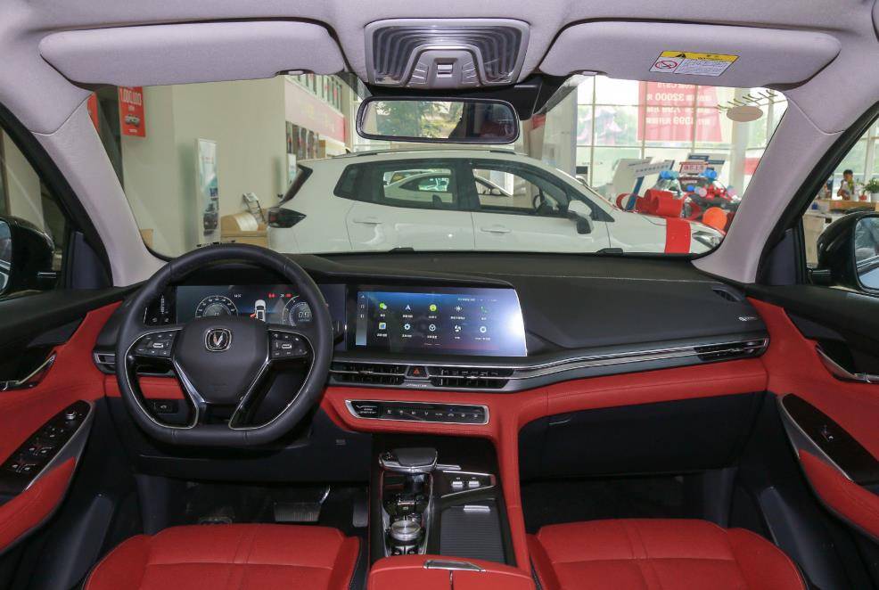 长安“黑马”更新换代，搭蓝鲸2.0T引擎，配爱信8AT，10.69万起_搜狐汽车_搜狐网