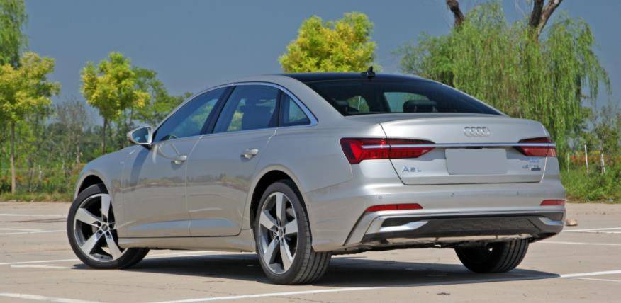 奥迪A6L新款正式上市：起售价42.79万，情怀还有这么高的价值吗？_搜狐汽车_搜狐网