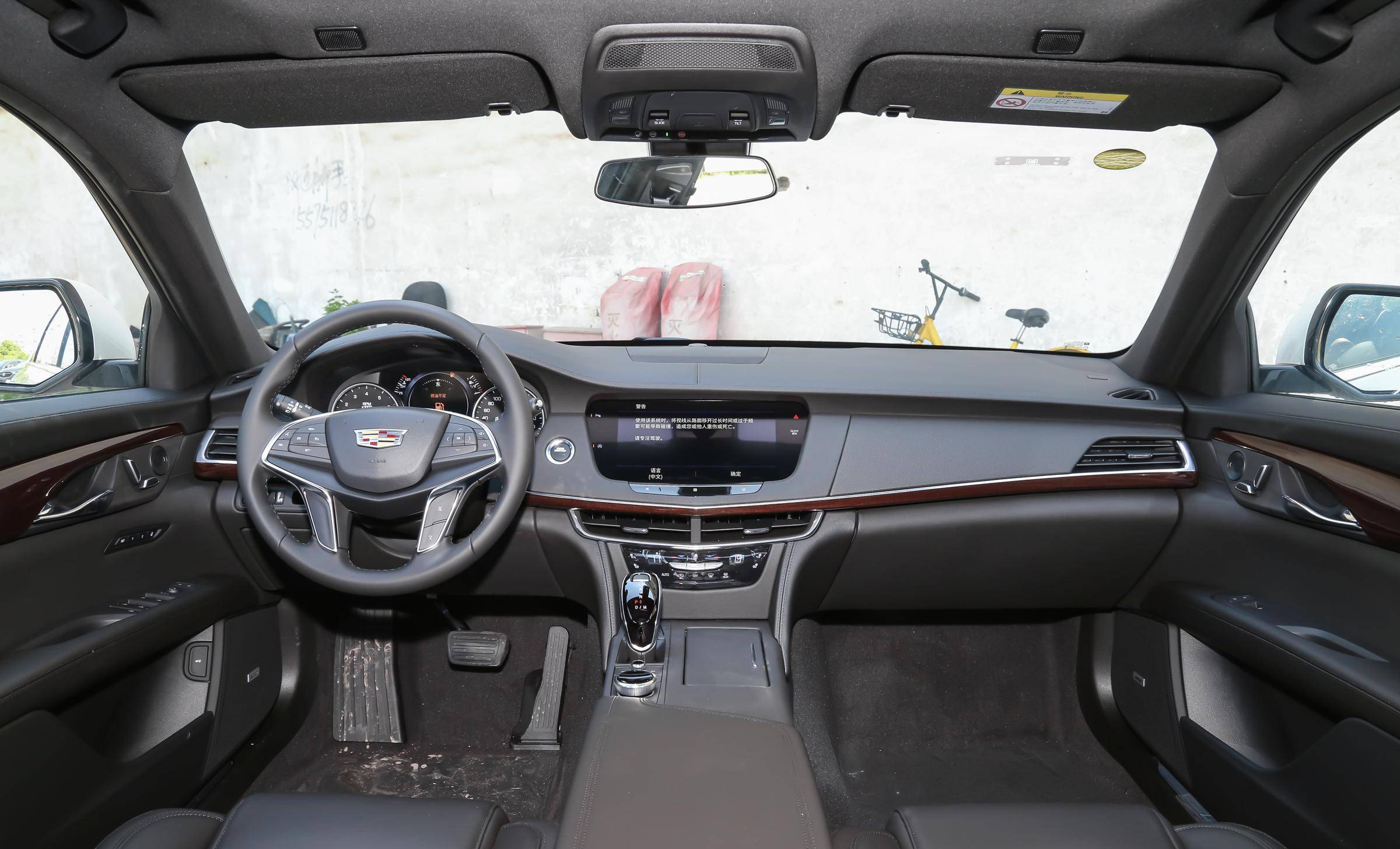 降幅近10万！气场不输7系，入门就配237马力，实拍凯迪拉克CT6_搜狐汽车_搜狐网