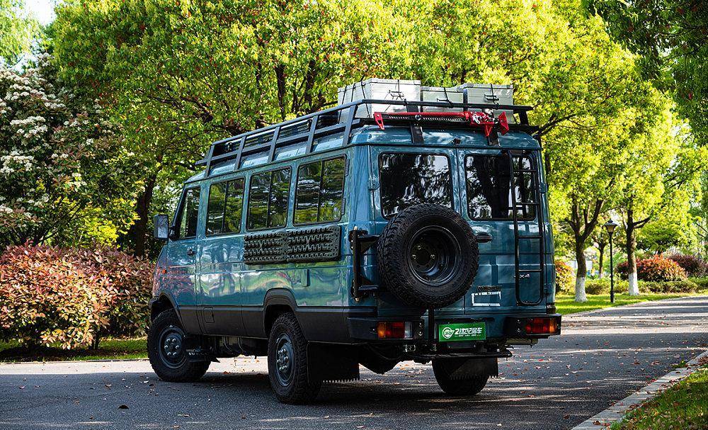 真硬派能越野，分时四驱，合资底盘！实拍新星依维柯NJ2045宿营车_搜狐汽车_搜狐网