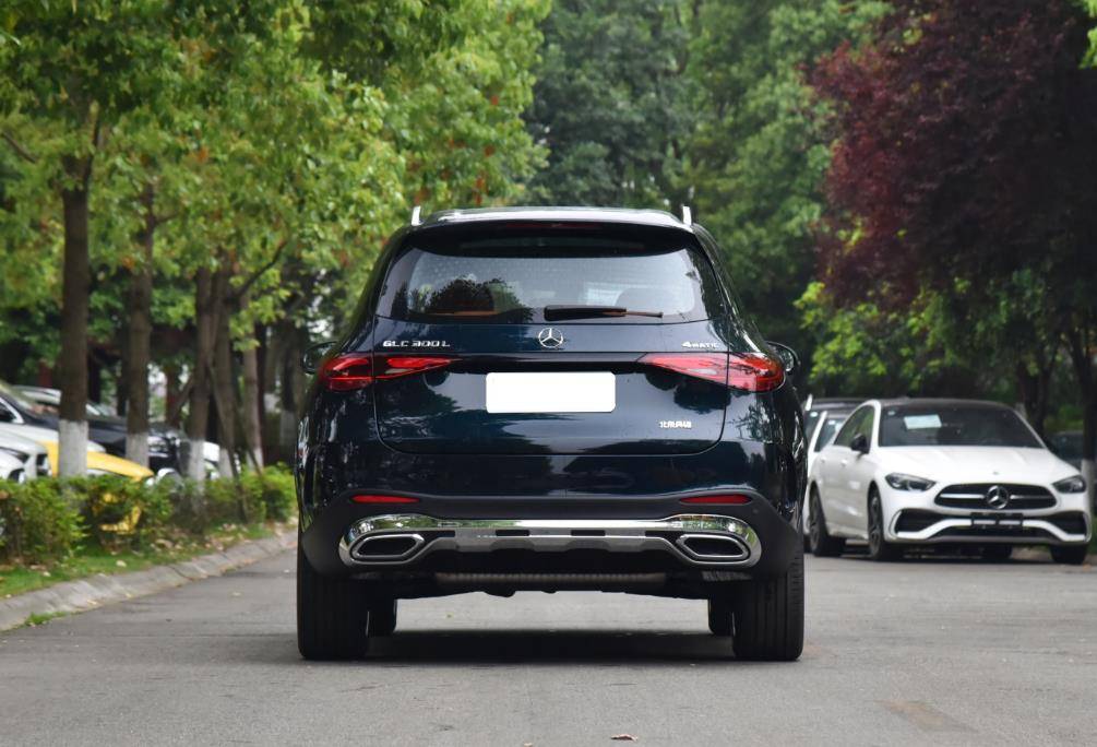 全新的奔驰GLC，标配2.0T+9AT+轻混，车长4826mm还配7座_搜狐汽车_搜狐网