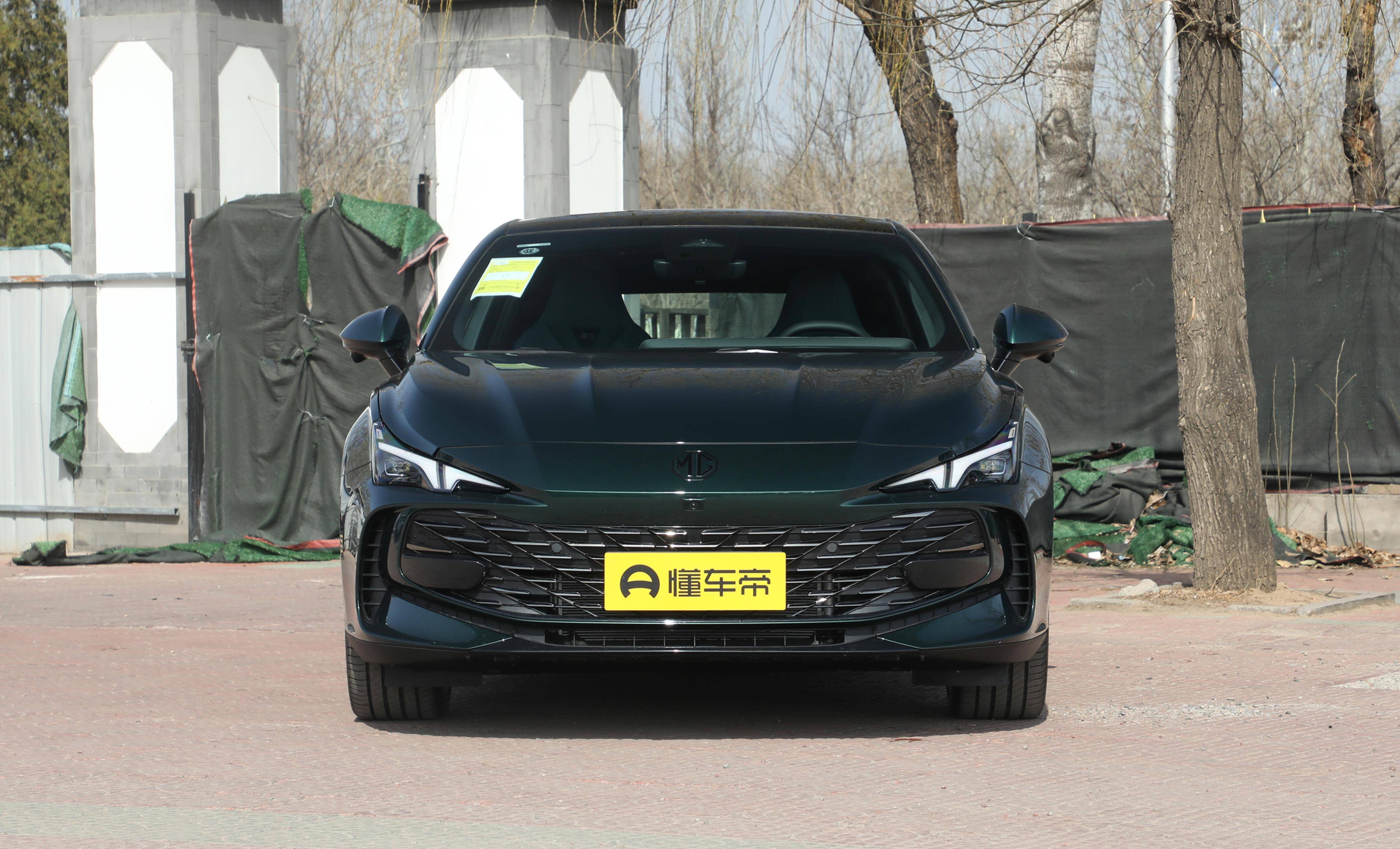 预算15万左右，可以看看这款，内饰讨喜，配261Ps+9AT，油耗不高_搜狐汽车_搜狐网