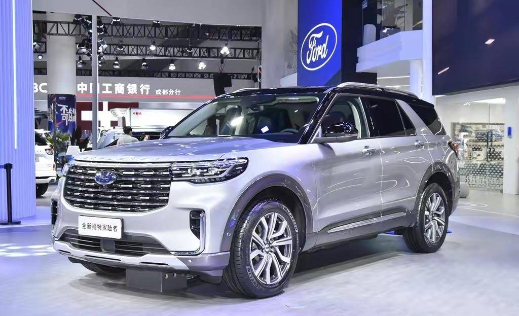真正厚道的SUV，车长超5米，配2.3T+10AT，67座都有，探险者_搜狐汽车_搜狐网