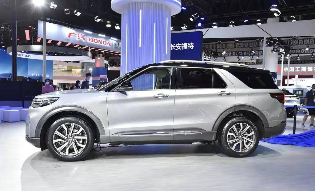 真正厚道的SUV，车长超5米，配2.3T+10AT，67座都有，探险者_搜狐汽车_搜狐网